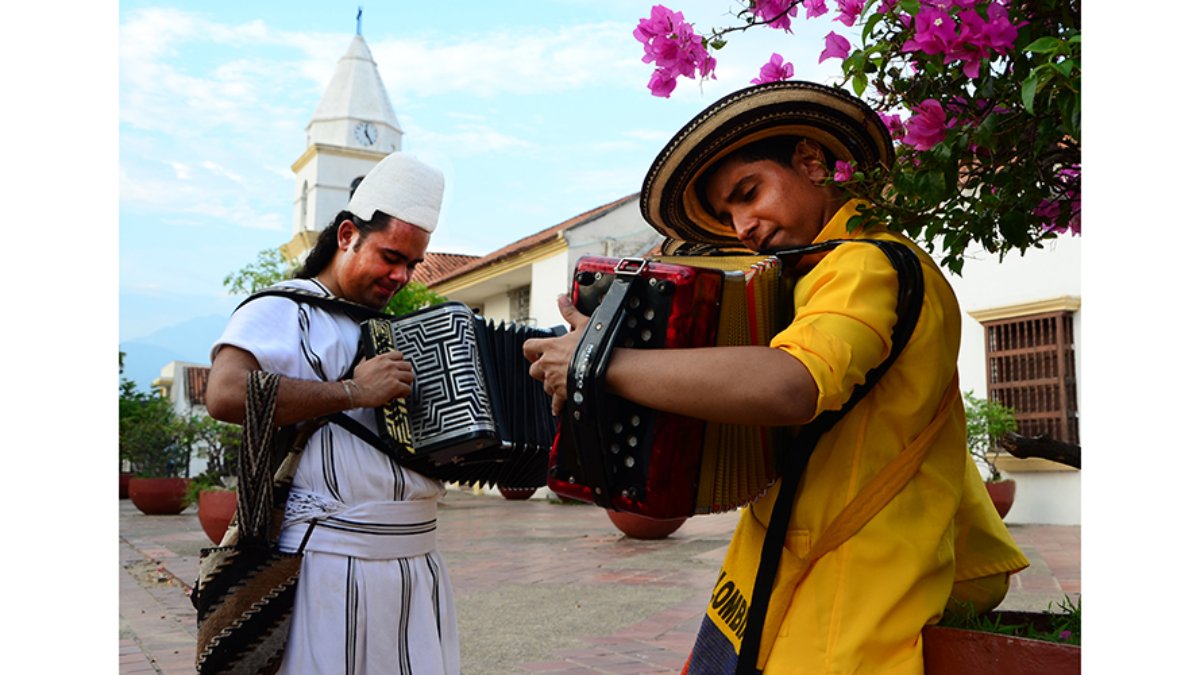 DE HISTORIA Y POESÍA SE TEJE EL VALLENATO. – portalvallenato.net